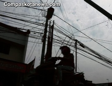 Bilamana Ada Tiang Listrik Berdiri di Lahan Milik Pribadi Bisa di ...