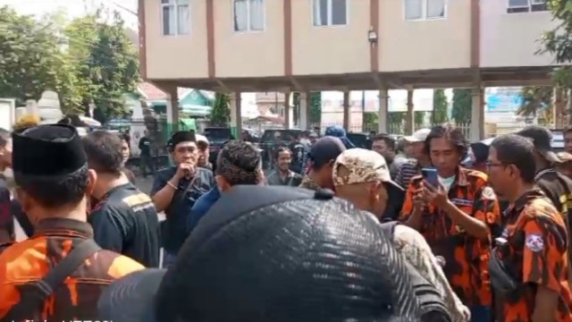 Protes Soal PPDB, Ormas Pemuda Pancasila Kec. Ciruas dan LSM Gelar ...