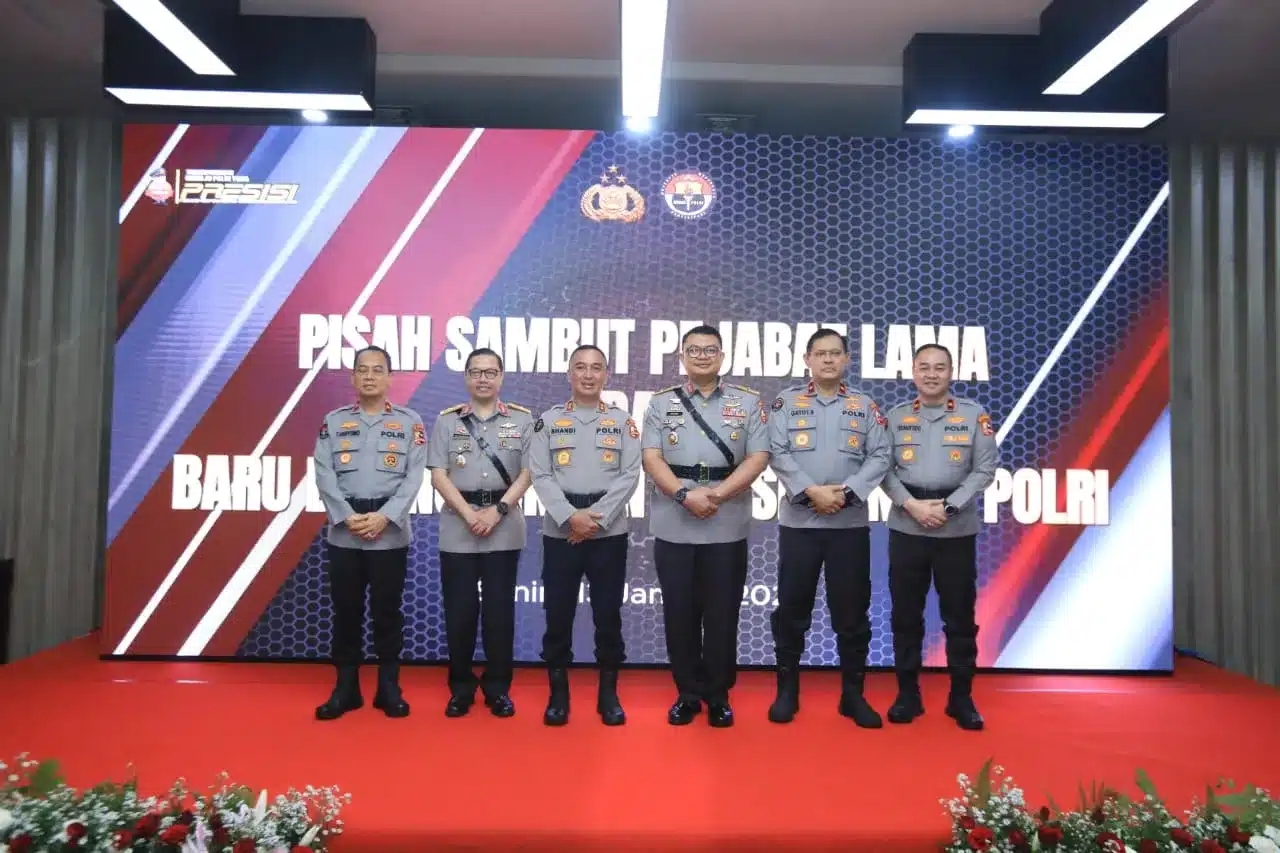 Pimpin Sertijab, Irjen Polisi Sandi Tekankan Humas Fungsi Utama Polri ...